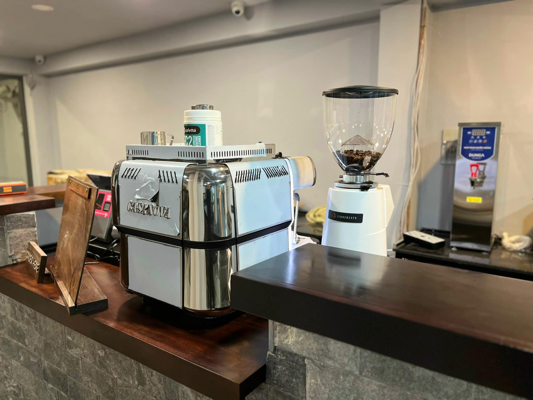 Nhật ký lắp máy #104: TOM Coffee | Showroom Thời Đại Coffee| Máy pha ...