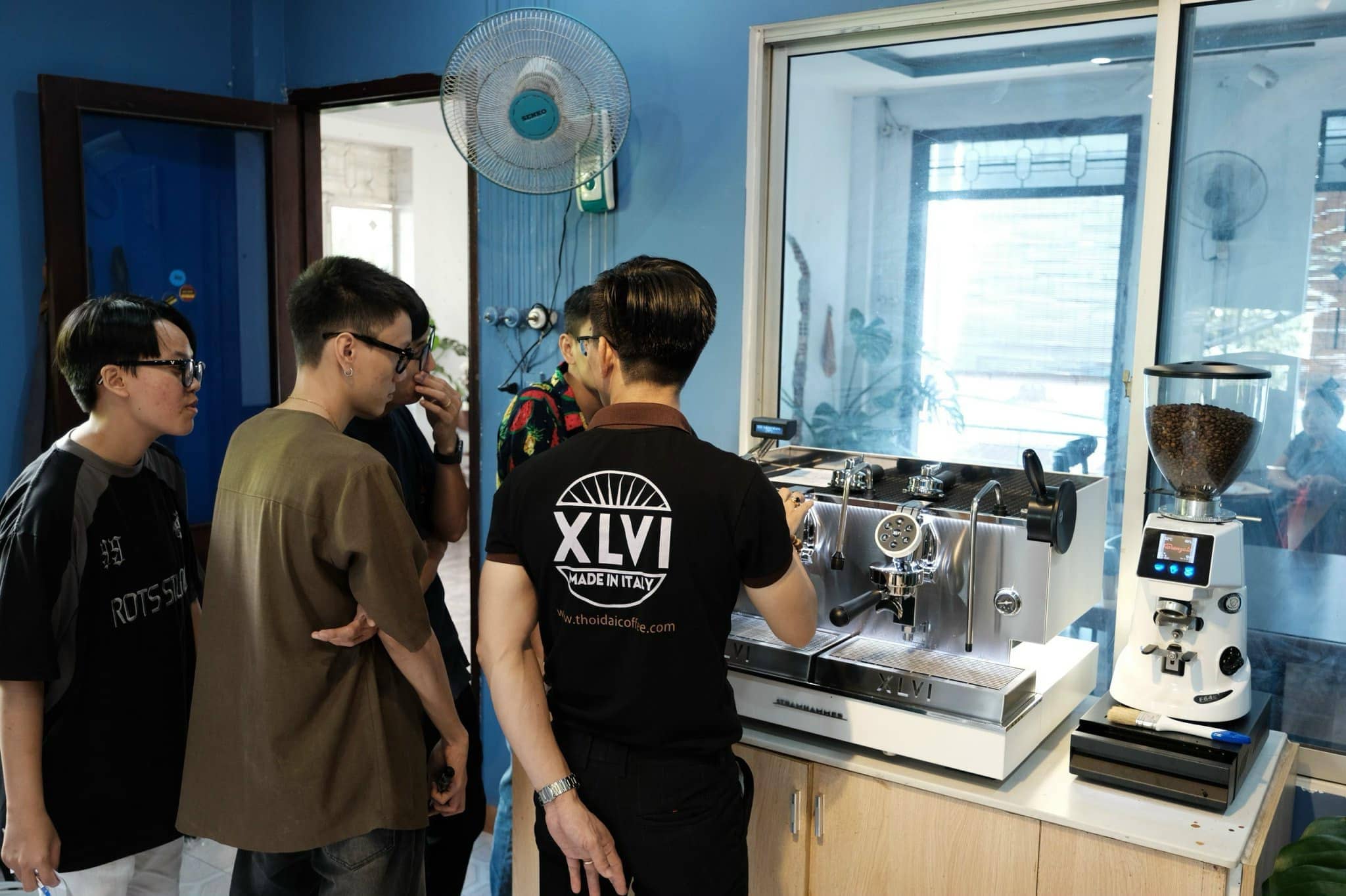 Nhật ký lắp máy #117: Bacama - Huế | Showroom Thời Đại Coffee| Máy pha ...